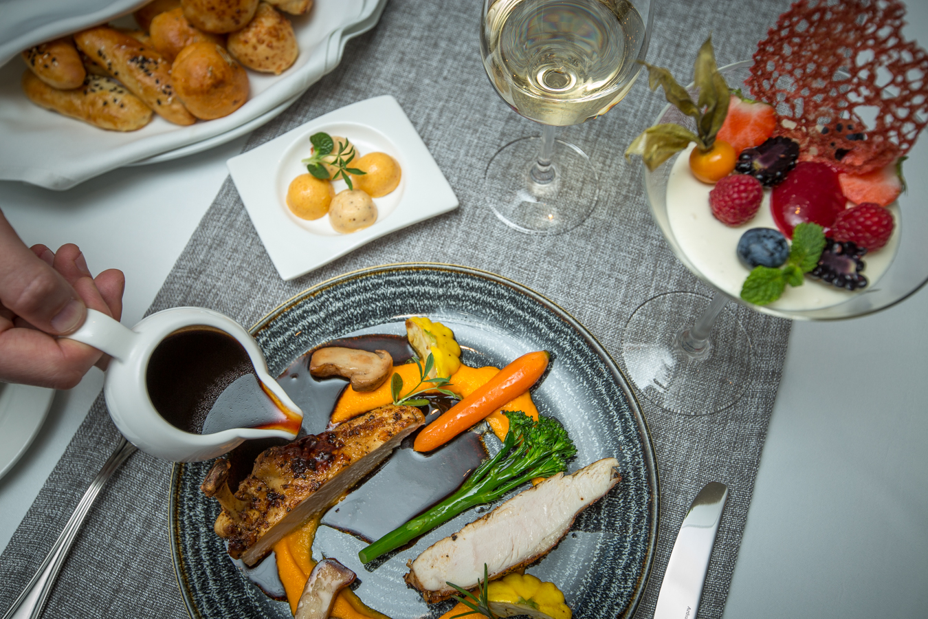 Main Page - AVALON HOTEL & Conferences